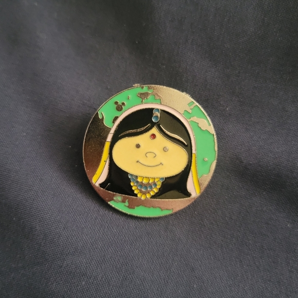 Disney | Accessories | Disney Collectible Pin Hidden Mickey Series Its ...